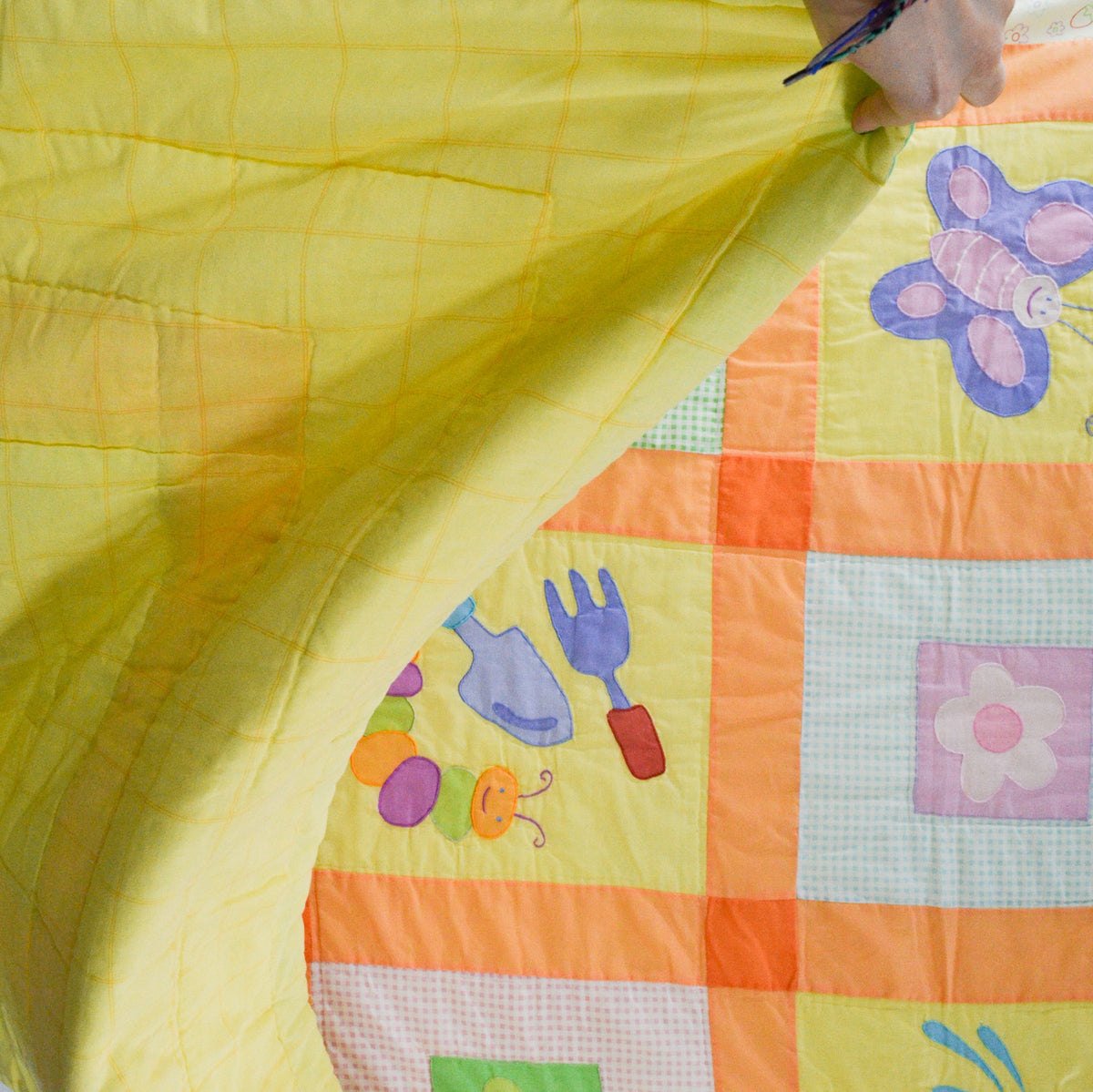Little Tikes Pastel Gardening Applique Quilt - 68" x 86" – Make & Mend