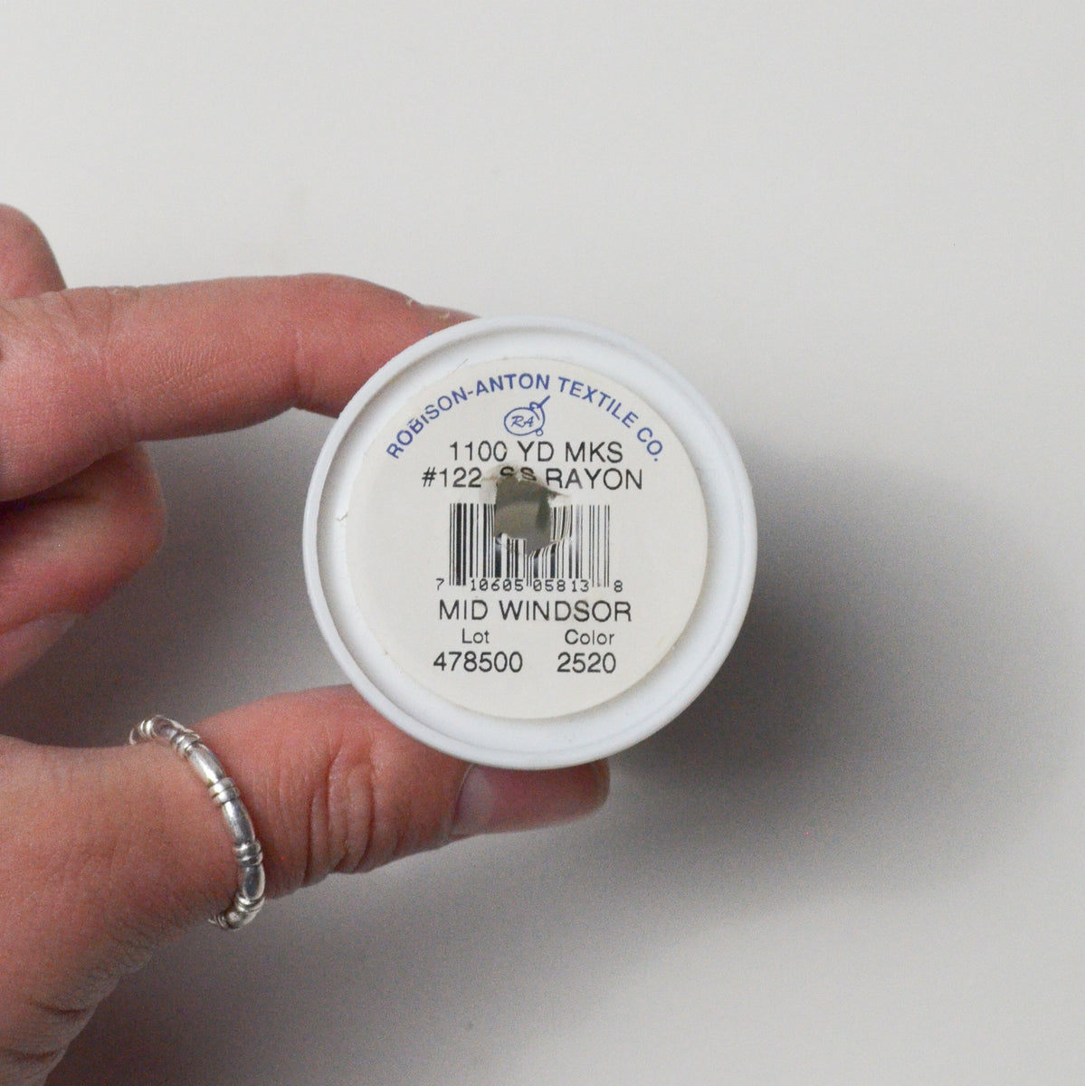 Mid Winsor Blue 2520 Robison-Anton Rayon 40 wt. Thread - 1100 Yd Spool ...