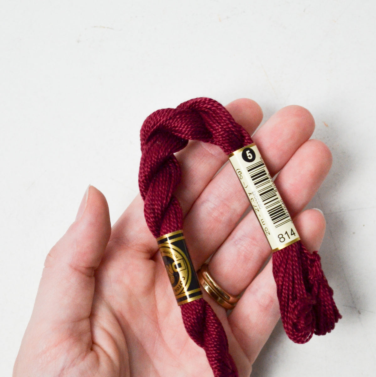 DMC Pearl Cotton Floss 814 Dark Garnet - 1 Skein – Make & Mend